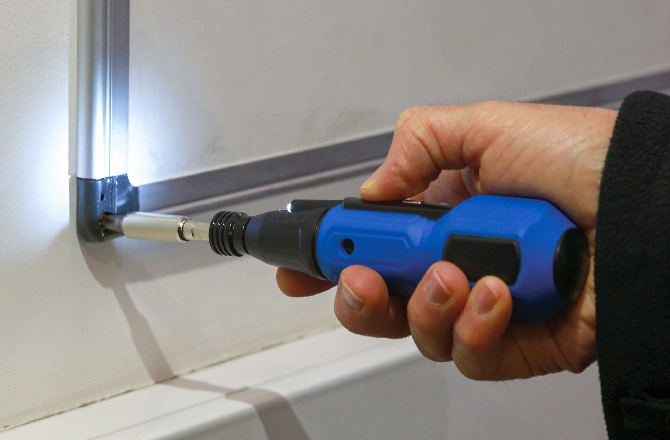 Laser Tools reveals new electric screwdriver – Bodyshop.ie
